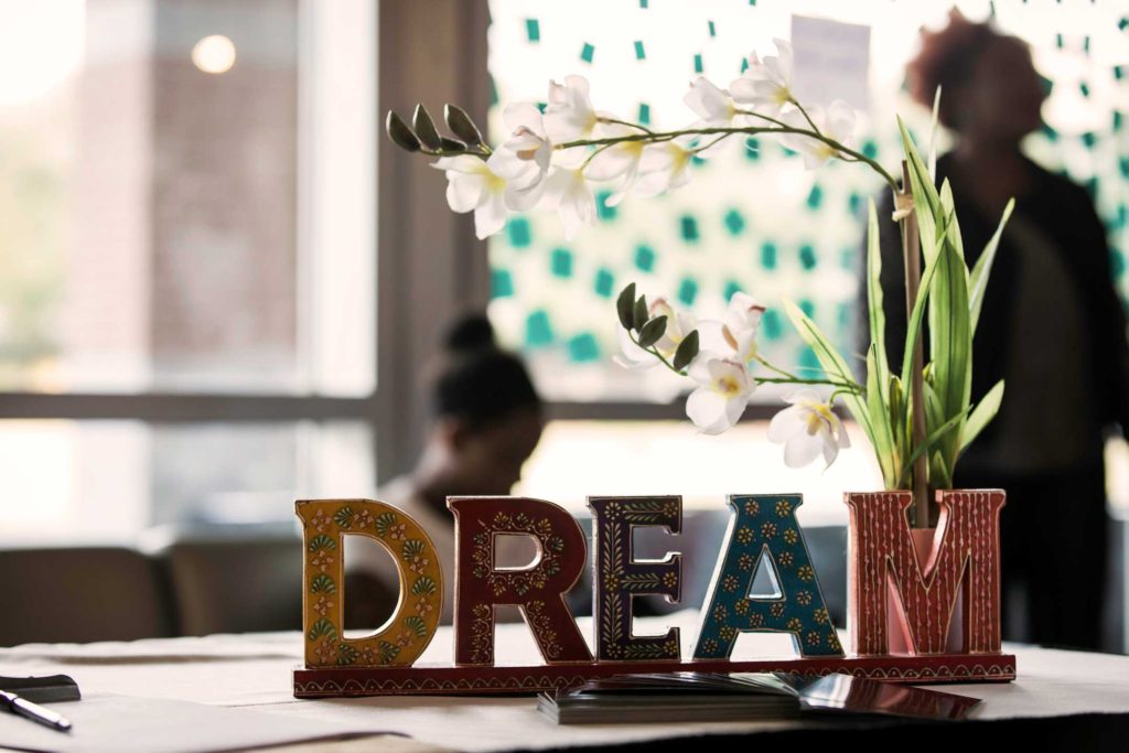 GENERATION WOW – Generation W