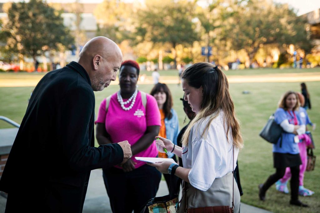 GENERATION WOW – Generation W